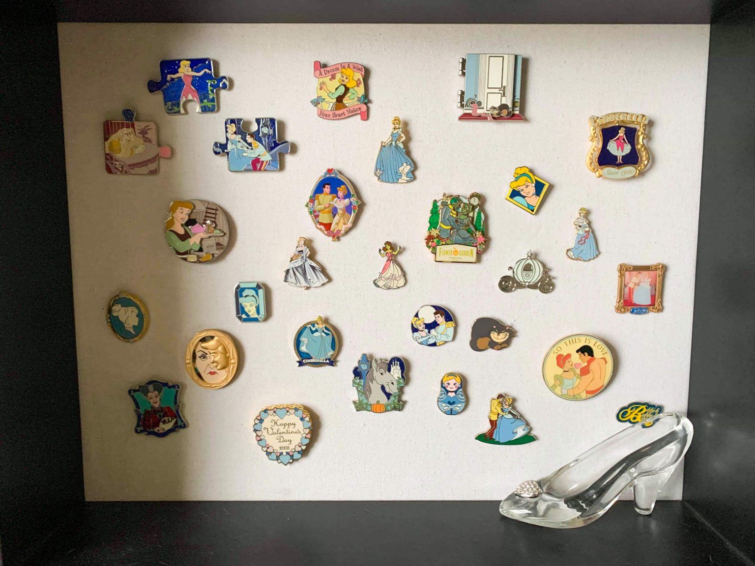 8 Insanely Useful Disney Pin Trading Tips - Disney Trippers