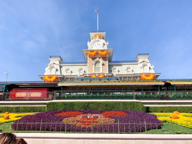 Magic Kingdom Itinerary: 1-Day Touring Plan - Disney Trippers