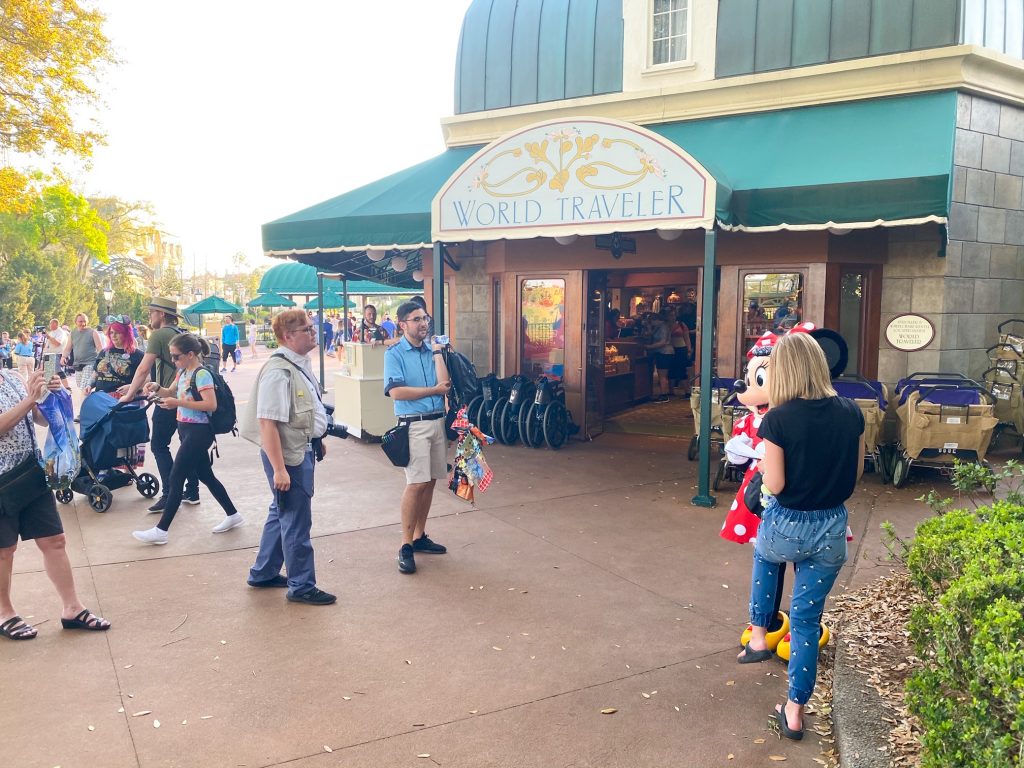 Is Disney Memory Maker and PhotoPass Actually Worth it? - Disney Trippers